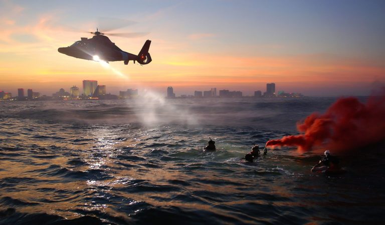 Guide To US Coast Guard Approved Life Jackets | WaterDudes